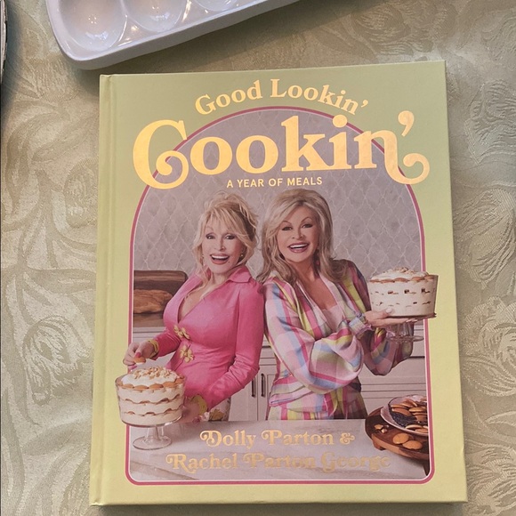 Kitchen | Good Lookin Cookin A Year Of Meals By Dolly Parton Rachel ...
